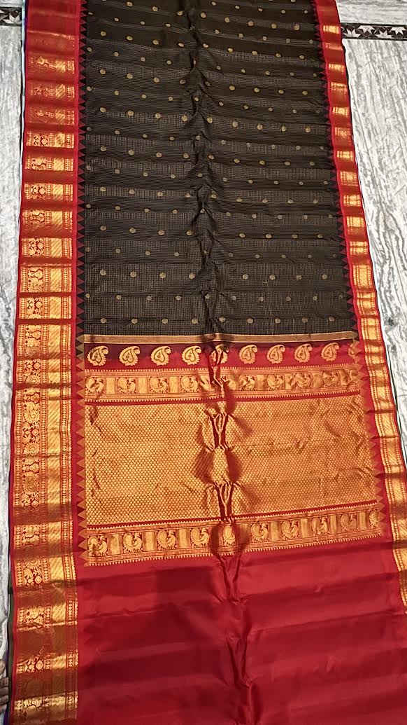 Pure Gadwal Silk Saree - Black Checks & Red Zari Border | Silk Mark ...